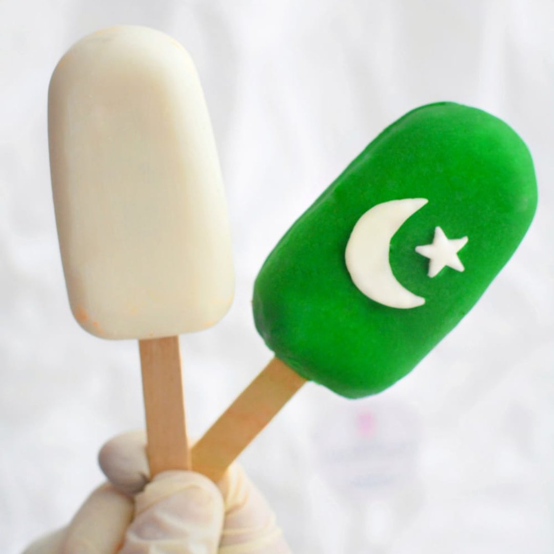 Pakistan Independence Day Cakes, Cupcakes & Cakepops in Dubai – Sweet ...